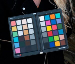 Color perception with different light sources - Datacolor Spyder